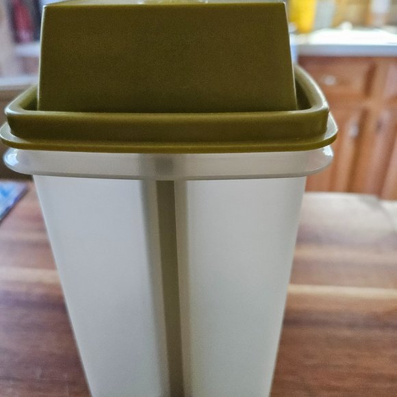 Tupperware | Kitchen | Vintage Tupperware Pickle Holder Deli Olive ...